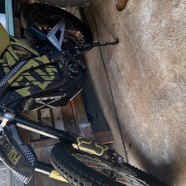 Surron Light Bee X Graphics Kit R BULL RACE WHITE Decals Stickers ...