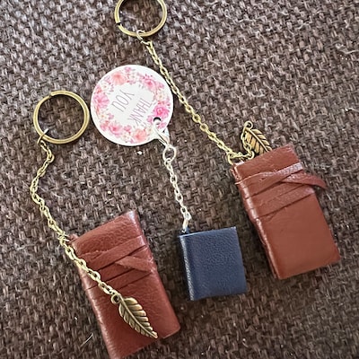 Mini Book Keychain, Tiny Book, Leather Journal, Leather Keychain - Etsy
