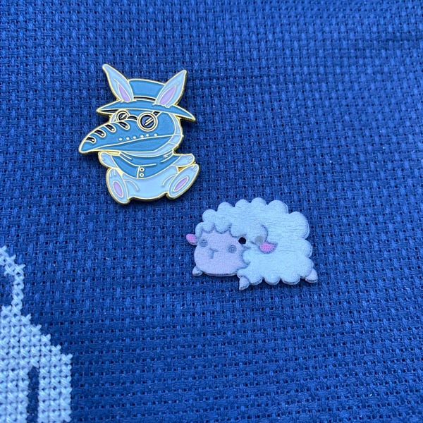 LGBT Rainbow & Frog Tail Tucker, Counting Pins, Needle Threader/minder ...