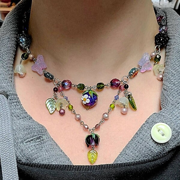 SUPER SPECIAL RASPBERRIES Glass Beads, 11mm Faery Raspberries Limited ...