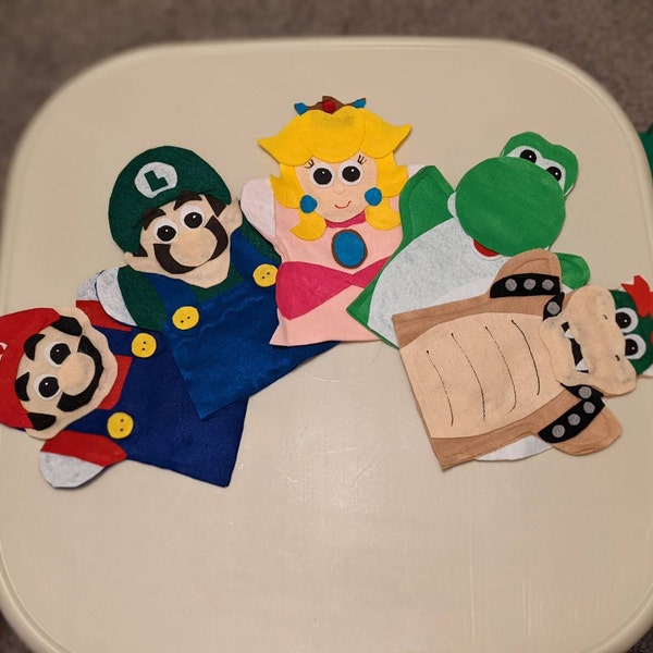 AIM Language Learning Puppets, Louis La Grenouille Puppets, Louis, Girl ...