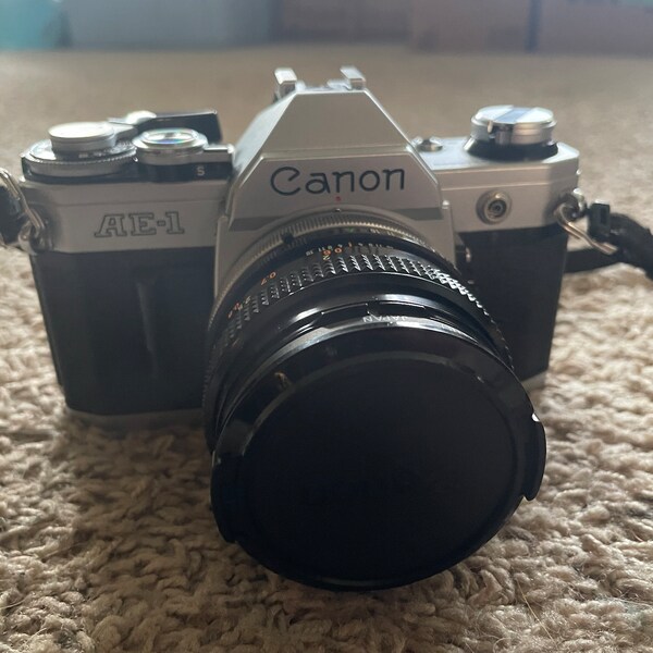 Rolleiflex Sl35mm SLR Manual Film Camera Mint Condition Distagon 35mm 2 ...