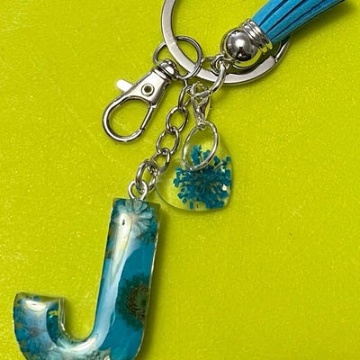 Custom Purple Flower Resin Keychain, Personalized Pressed Dried Floral ...