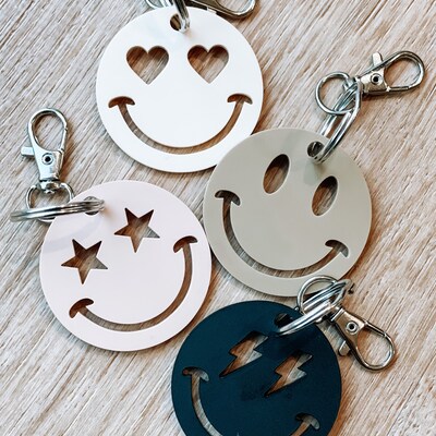 Smiley Face Keychain SVG Smiley Bag Tag SVG Retro Keychain Smile Key ...