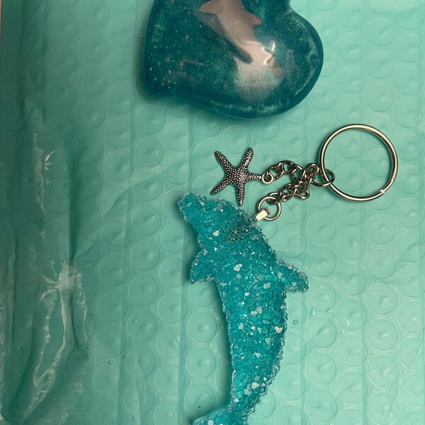 Resin Dolphin/ Beach Art/ Ocean Wall Art/ Dolphin Wall Décor/ Beach Art ...