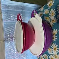 New Tupperware Jumbo Bread Server Keeper Storage Container Berry Lid ...