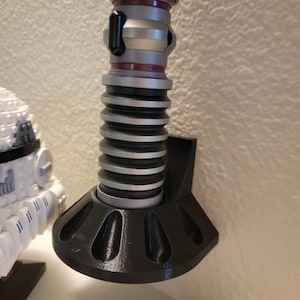 Lightsaber Wall Mount Holder Savi's Workshop Holds 6 Kyber Crystals 3D ...