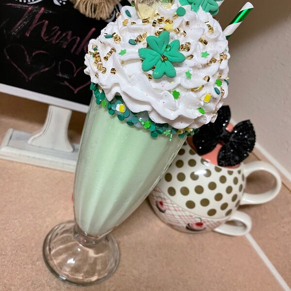 Faux Love Potion Drink, Love Bug Shake, Valentine’s Drink, Valentine’s ...