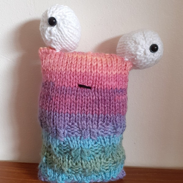 Knit Your Own Eyeball Aliens (pdf Knitting Pattern) - Etsy