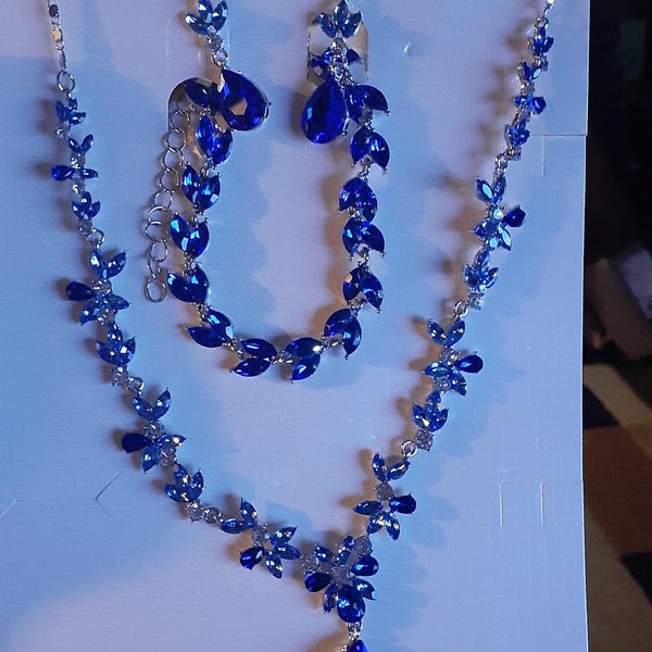 Red Bridal Tiara, Red Quinceanera Crown Necklace Earrings, Custom Red ...