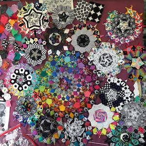 Bzzzzzz Mini Quilt Pattern by Whole Circle Studio | Etsy