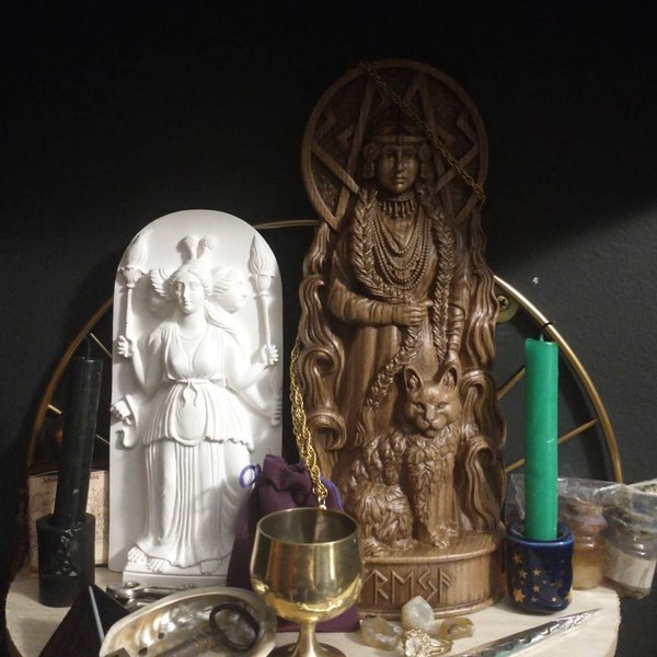 Hecate Goddess of Magic Black Statue, Hecate Key, Witch Statue, Pagan ...