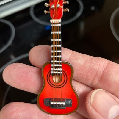 Miniature Instruments Guitar With Case, Dollhouse, Mini Guitar8 Inches ...