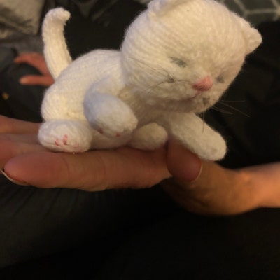 Sleeping Kitten Knittting Pattern. Realistic Kitty Tutorial. English and Russian PDF. - Etsy Canada