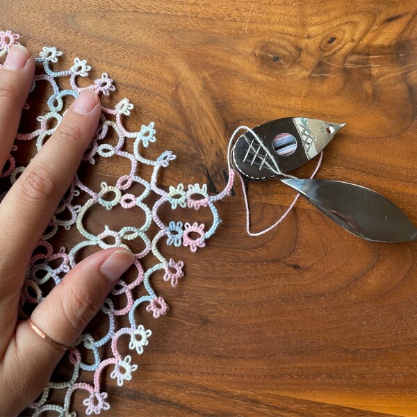 Tatting Shuttle Olive Leaf Bobbin With Pick - Etsy