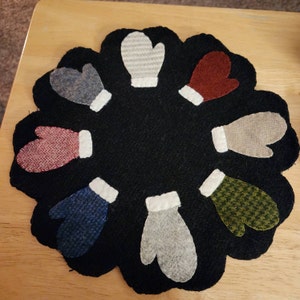 Wool Applique Kit: sunflower Needle Keep by Village Wool LLC - Etsy