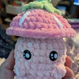 Crochet Strawberry Mushroom Pop Pattern LOW SEW Mini Mushie - Etsy