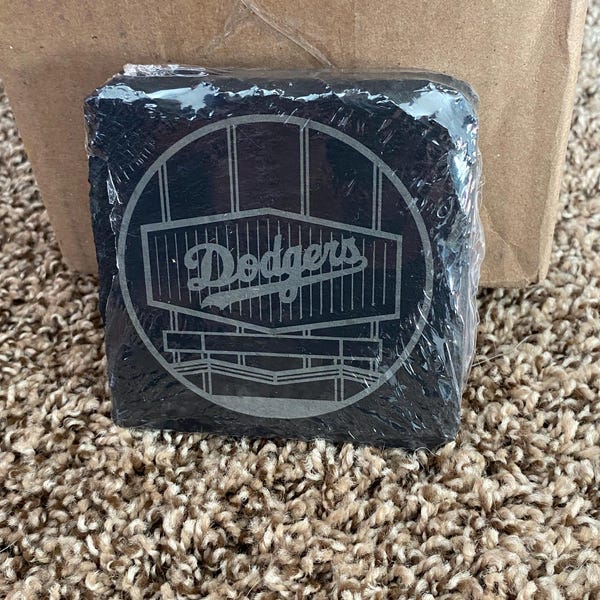 Baseball Bat Display - Autographed Bat / Memorabilia Wall Mount Holder ...
