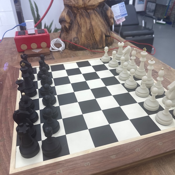 Luxury Tournament Chess Set, Large Chess Board, Gorgeous Walnut Brass ...