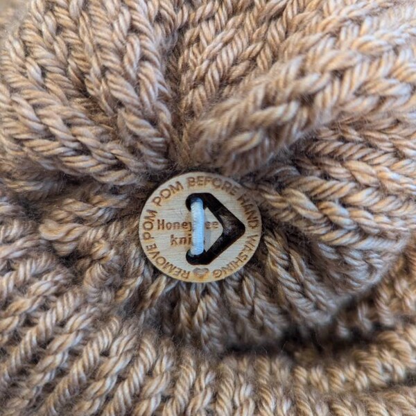 Customizable Pom Pom Buttons, Wood & Acrylic Pom Keepers - Etsy