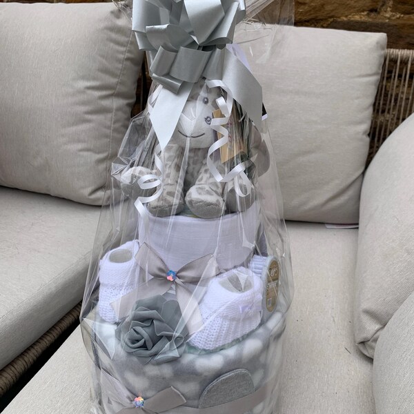 Unisex Baby Hamper, Baby Shower Gift, Baby Clothing Gift, Baby Gift Box ...