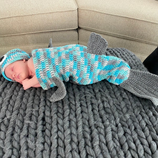 Crochet Costume - PDF Pattern - the Lady Bug Outfit for Newborn Baby ...