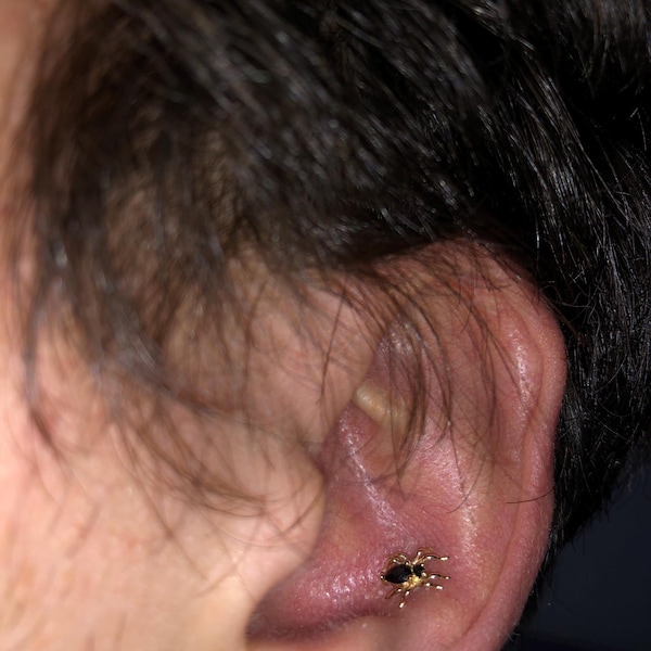 14K Solid Gold Crown Stud Earring/threadless Red Garnet Cartilage Stud ...