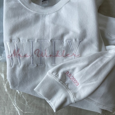 Custom Embroidered Sweatshirt Name on Sleeve With Heart - Etsy