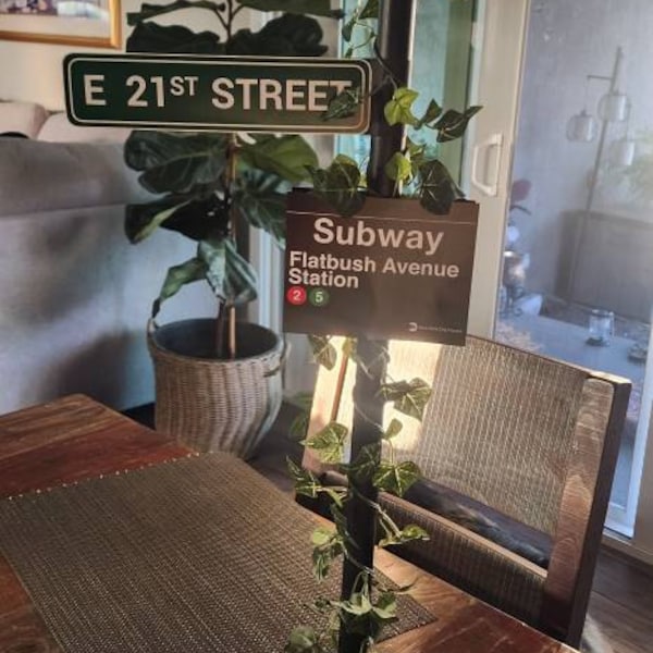 28-inch Tall New York City NYC Centerpiece ~ LED Lit Street Sign Lamp ...