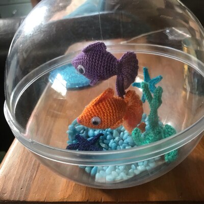 Small Aquarium Set Set With Gold Fish, Starfish, Water Grass, Sea Shell ...