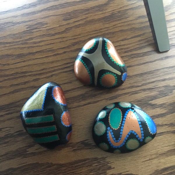 Metallic Geometric Design Painted Rocks - Etsy