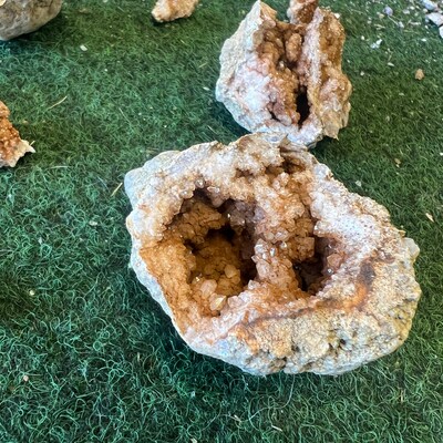 100 Count Whole Unopened Uncut Mini Geodes Jewelry Size Lapidary ...