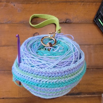 Honeybee Lemonwood Mini-minder pat. Pend.: Portable Wrist Yarn Holder ...