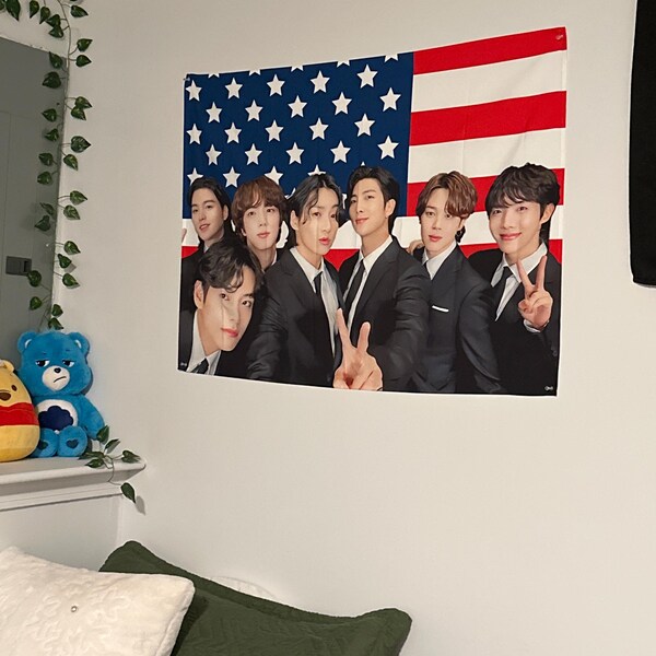 Twice Sana Stunning Visuals American Flag, Sana American Tapestry, Sana ...