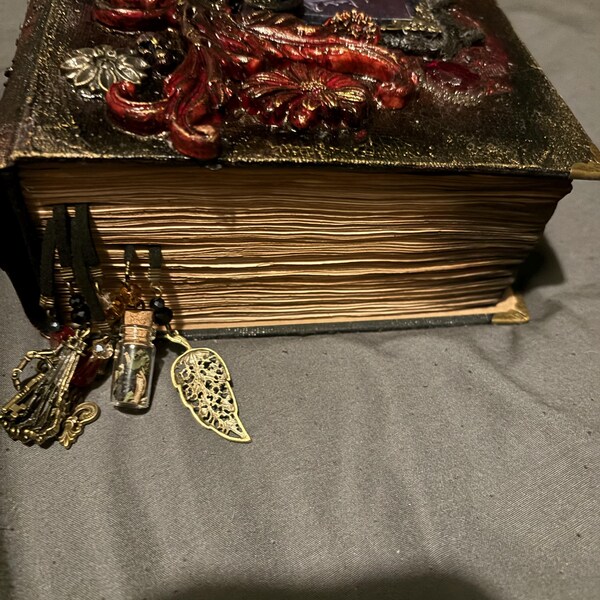 Gothic Diary Grimoire Custom Sketchbookbook of Shadows Spell Book ...