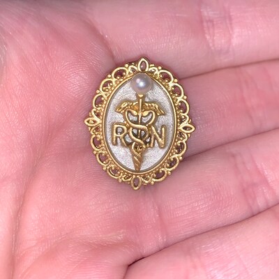 Gold Nursing Pin for the Pinning Ceremony Student Nurse Graduation ...