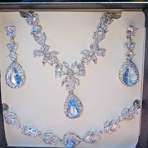 Light Blue 8 Dusty Pale Blue Bridal Wedding Jewelry Bridesmaid Gift ...