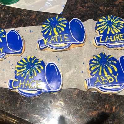 Cheer Megaphone & Pompom Cookie Cutter - Etsy
