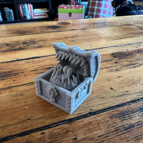 Opening Mini Mimic-you Can Close and Open It! Looks Like an Innocent ...