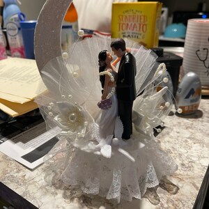 Wedding Cake Topper Caucasian Dark Hair Bride With Veil, and Groom - Etsy