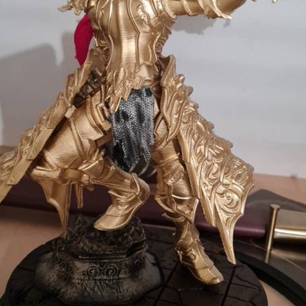 Dragon Slayer Ornstein Statue, Dark Souls Figurines, Dark Souls Boss ...