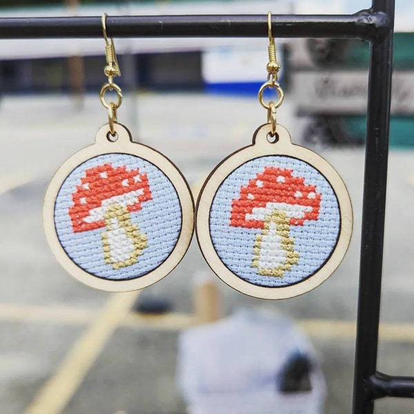 PACK OF 10 Mini Wooden Embroidery Hoops, Mini Round Wooden Hoops, Mini ...