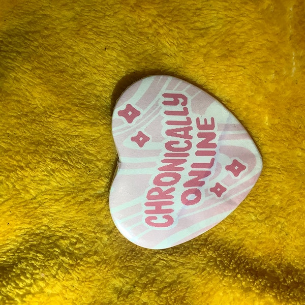 Kawaii Aesthetic Heart Shaped Pin Buttons - 2.25 Inch Cute Sayings ...