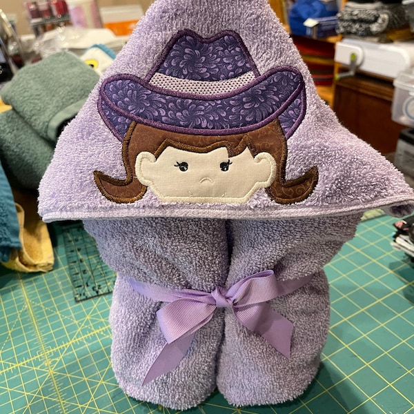 Highland Cow Hooded Towel Applique Design,highland Cow Peeker Design ...