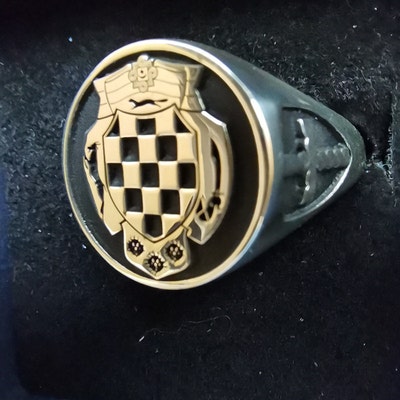 Personalized Signet Ring, Custom Made Family Crest Signet Ring With ...