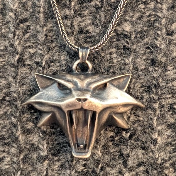 925 Sterling Silver - Cat School Geralt Medallion Necklace - Exclusive ...