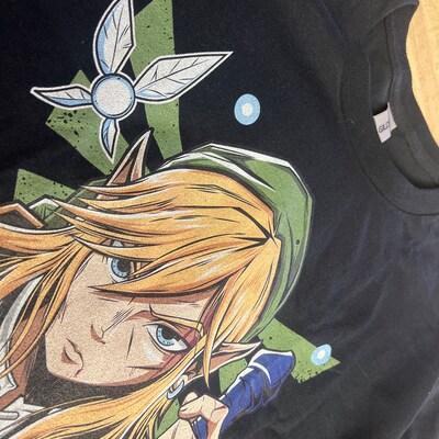 Legend of Zelda Link Shirt Zelda Shirt Zelda Gift Triforce Tshirt ...