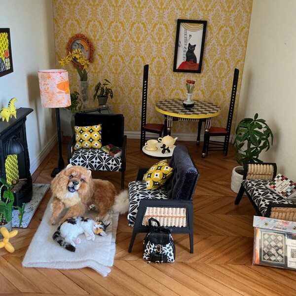 1:12 Dollhouse Roombox Diorama Recreation Room - Decorated and Remote ...