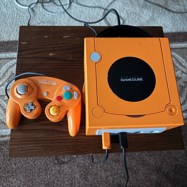 Authentic Nintendo Gamecube Console W/ One Controller - Etsy
