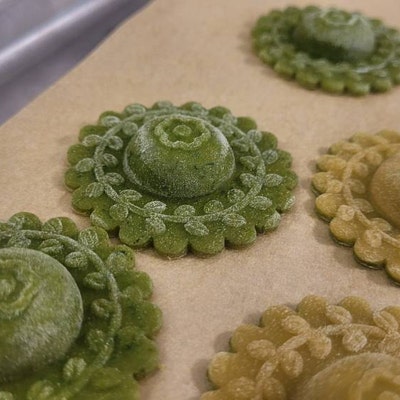 Raviolo Gourmet 7cm Mod. FLOWER Beech Mold for Pasta Fresca. Size 8x8 ...